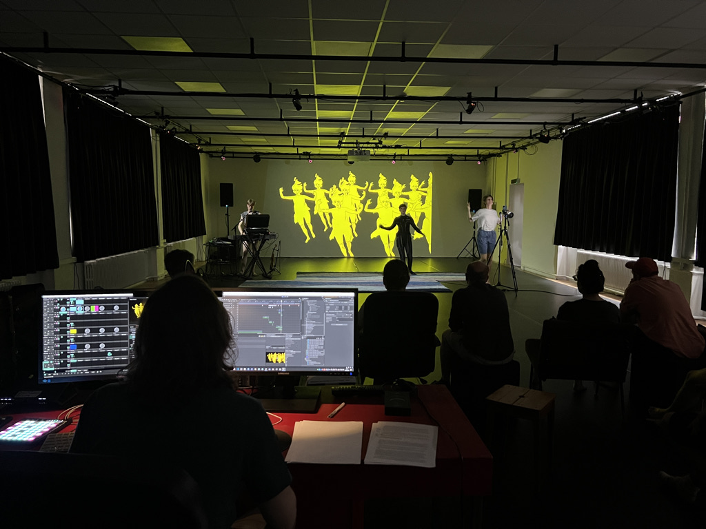 STUDIOS44/MOCAPLAB - Cie Gilles Jobin : Cie Gilles Jobin